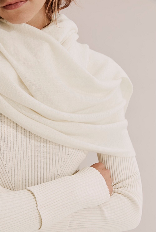 Winter White GCS-certified Cashmere Scarf - Hats, Scarves & Gloves ...