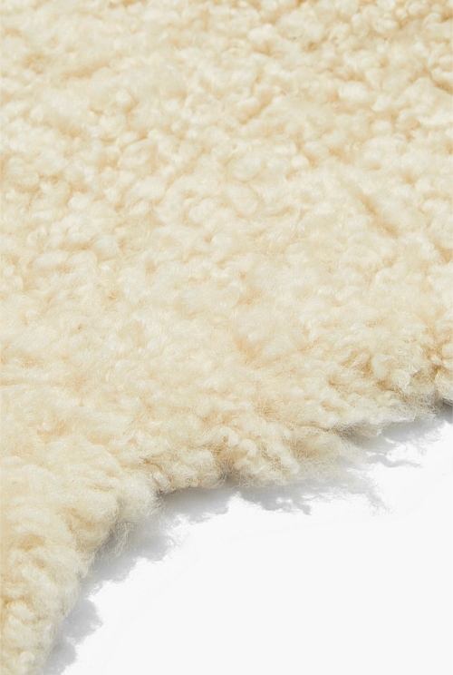 Oatmeal Carl Shearling Throw - Throws | Country Road