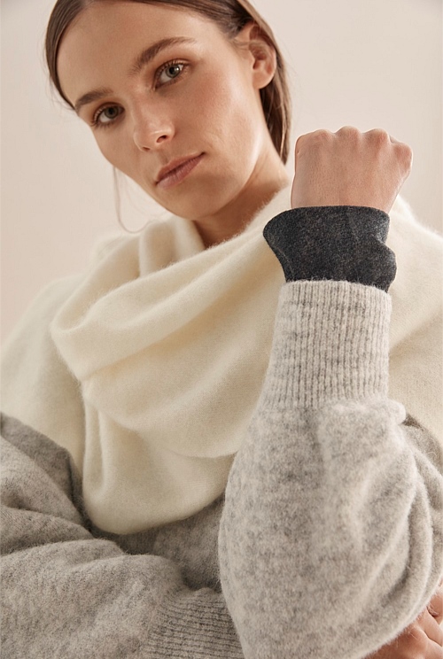 Antique White Brushed Cashmere Scarf - Hats, Scarves & Gloves | Country ...